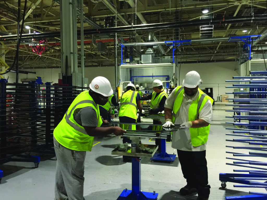 Fuyao Reaches Major Milestone of 1,000+ Workers Hired Since Opening
